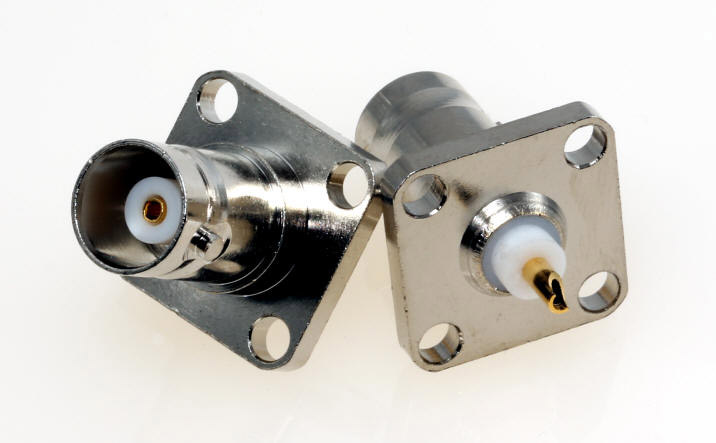 BNC flange connector